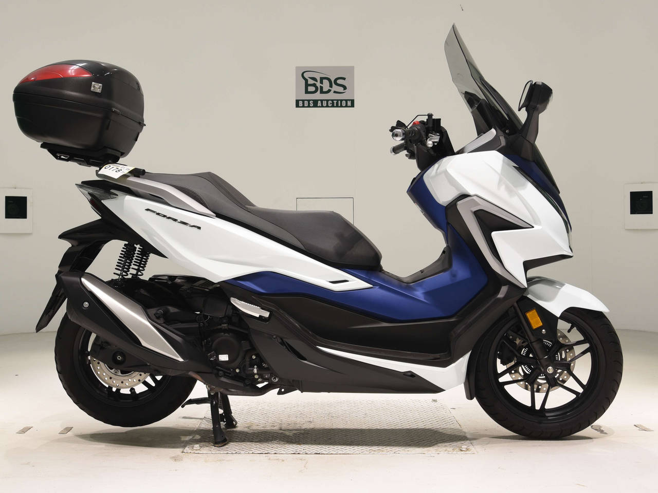 [0178] Honda FORZA - MF15-1000278