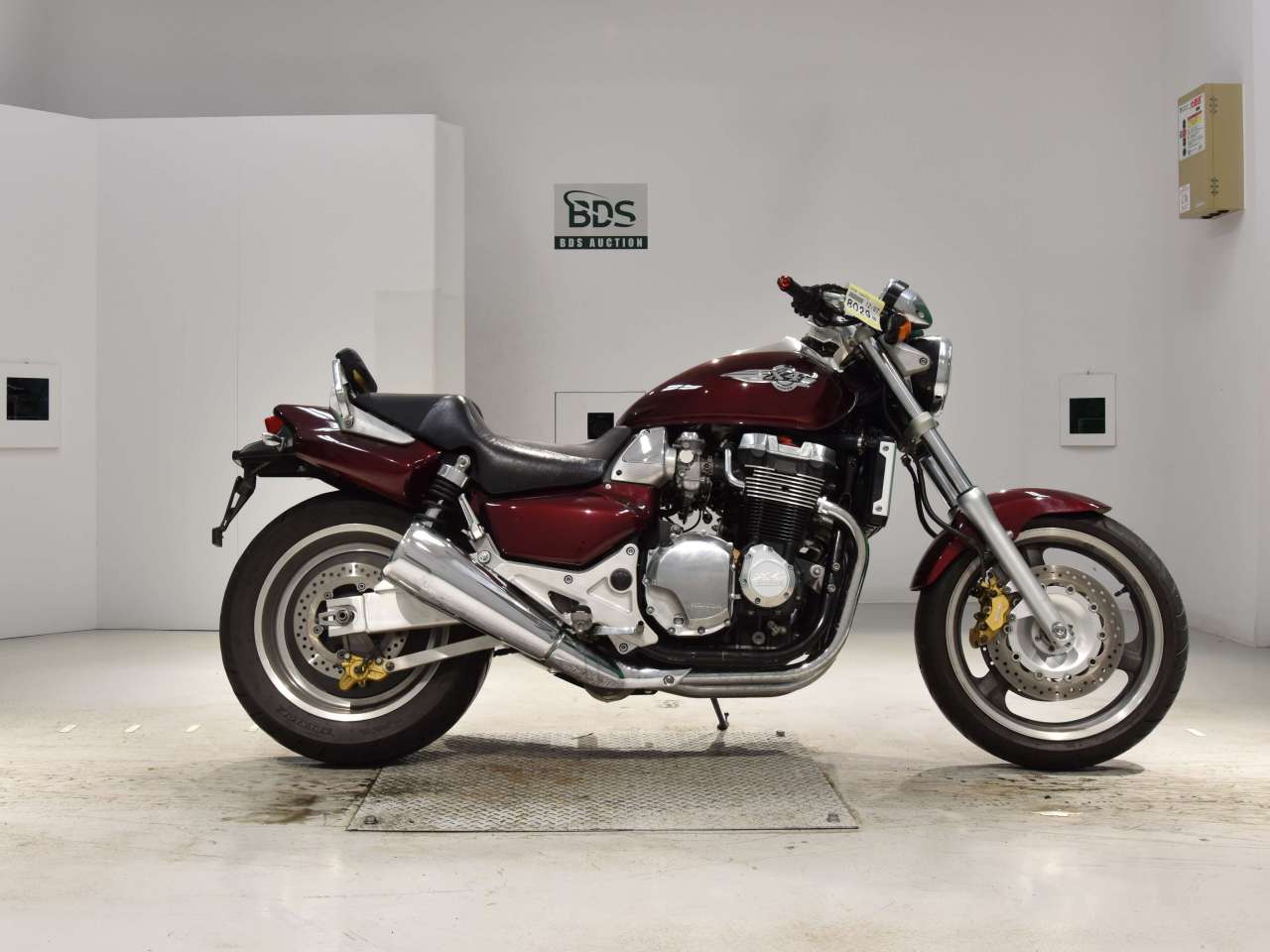 [8029] Honda X4 - SC38-1000772