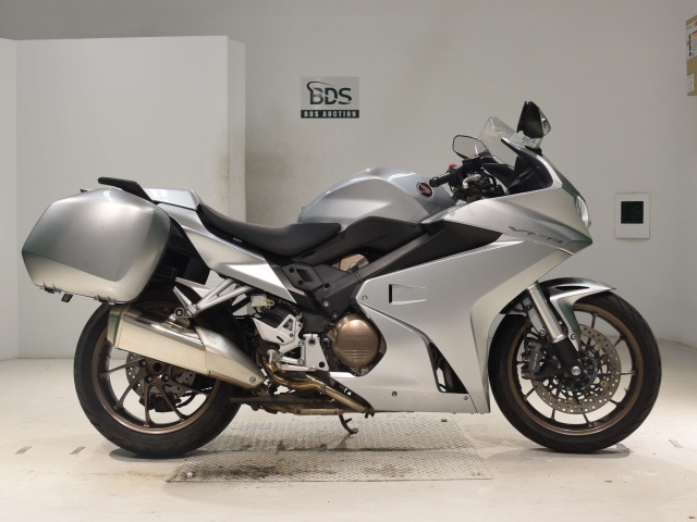 [0369] Honda VFR800F - RC79-1100061