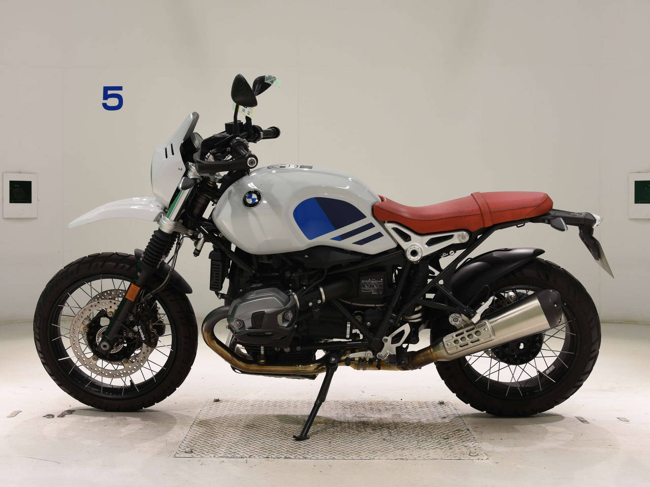 [0179] BMW R NINE T URBAN GS - WB10J4108JZ873315